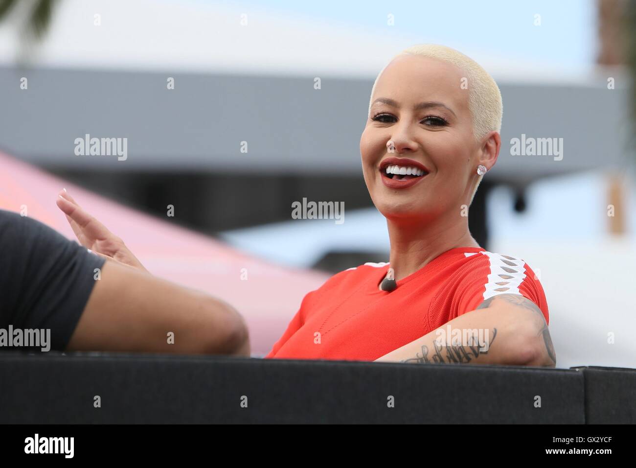 Amber Rose arrives at Universal Studios for an interview with Mario ...