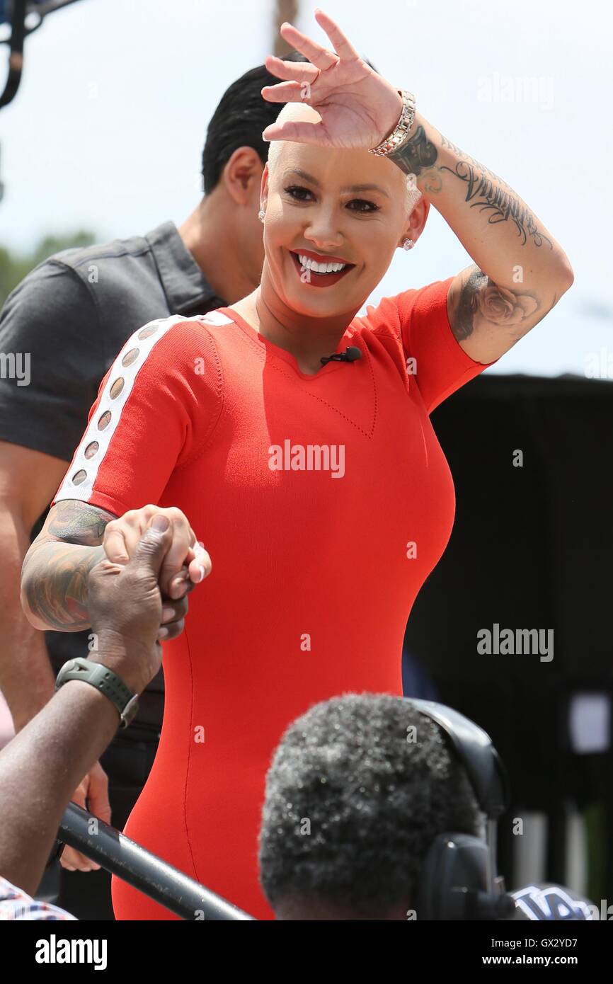 Amber Rose arrives at Universal Studios for an interview with Mario ...
