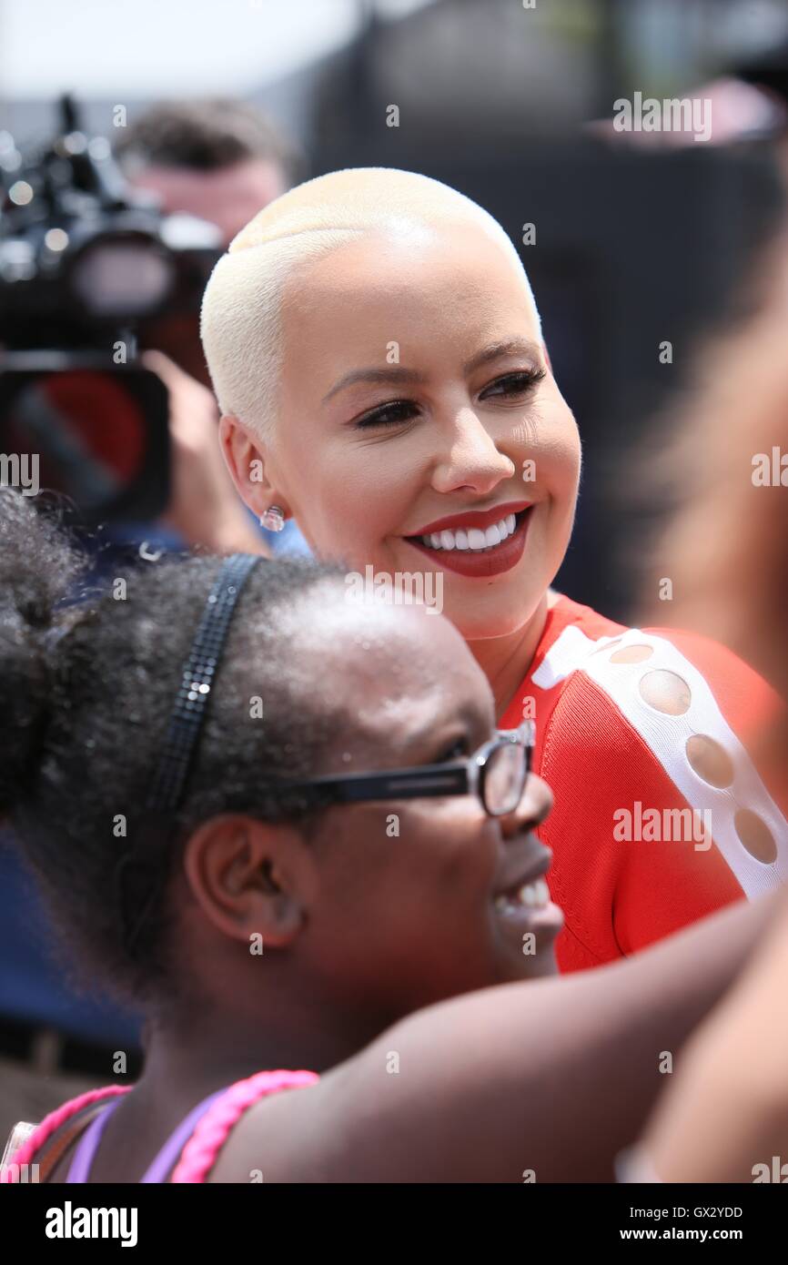 Amber Rose arrives at Universal Studios for an interview with Mario ...