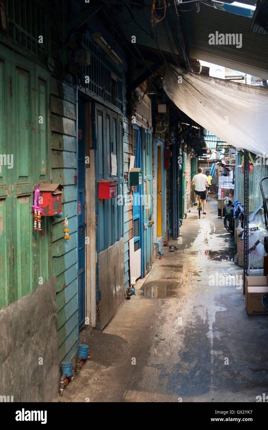 Alleyway in Chinatown, Bangkok Stock Photo - Alamy