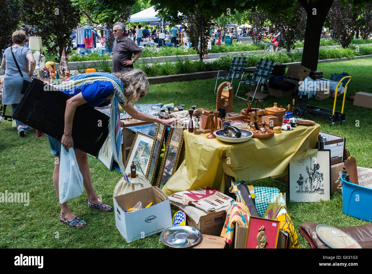 Sale Of Pictures High Resolution Stock Photography and Images - Alamy