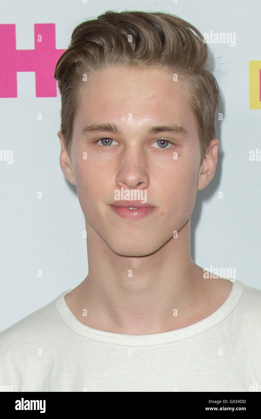 Premiere for VH1's 'Barely Famous' Season 2 - Arrivals Featuring ...