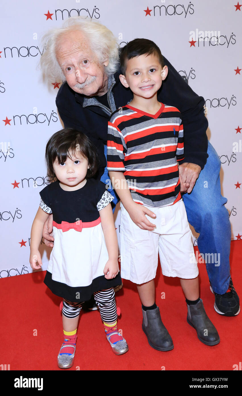 Ford Austin and Vida Ghaffari host IberJoya Jewelry Show - Arrivals ...