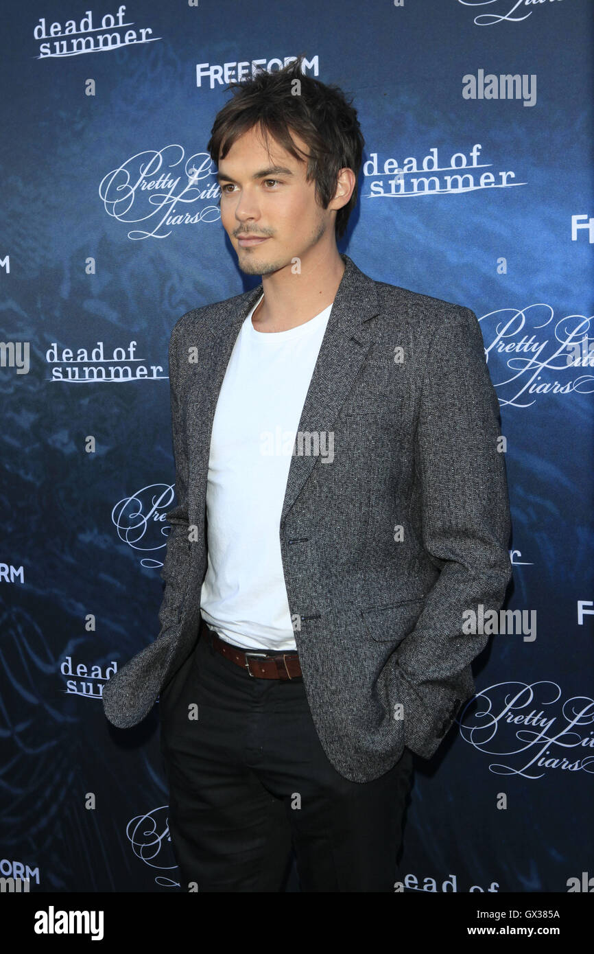 LA premiere of 'Pretty Little Liars' season 7 and 'Dead of Summer' at ...