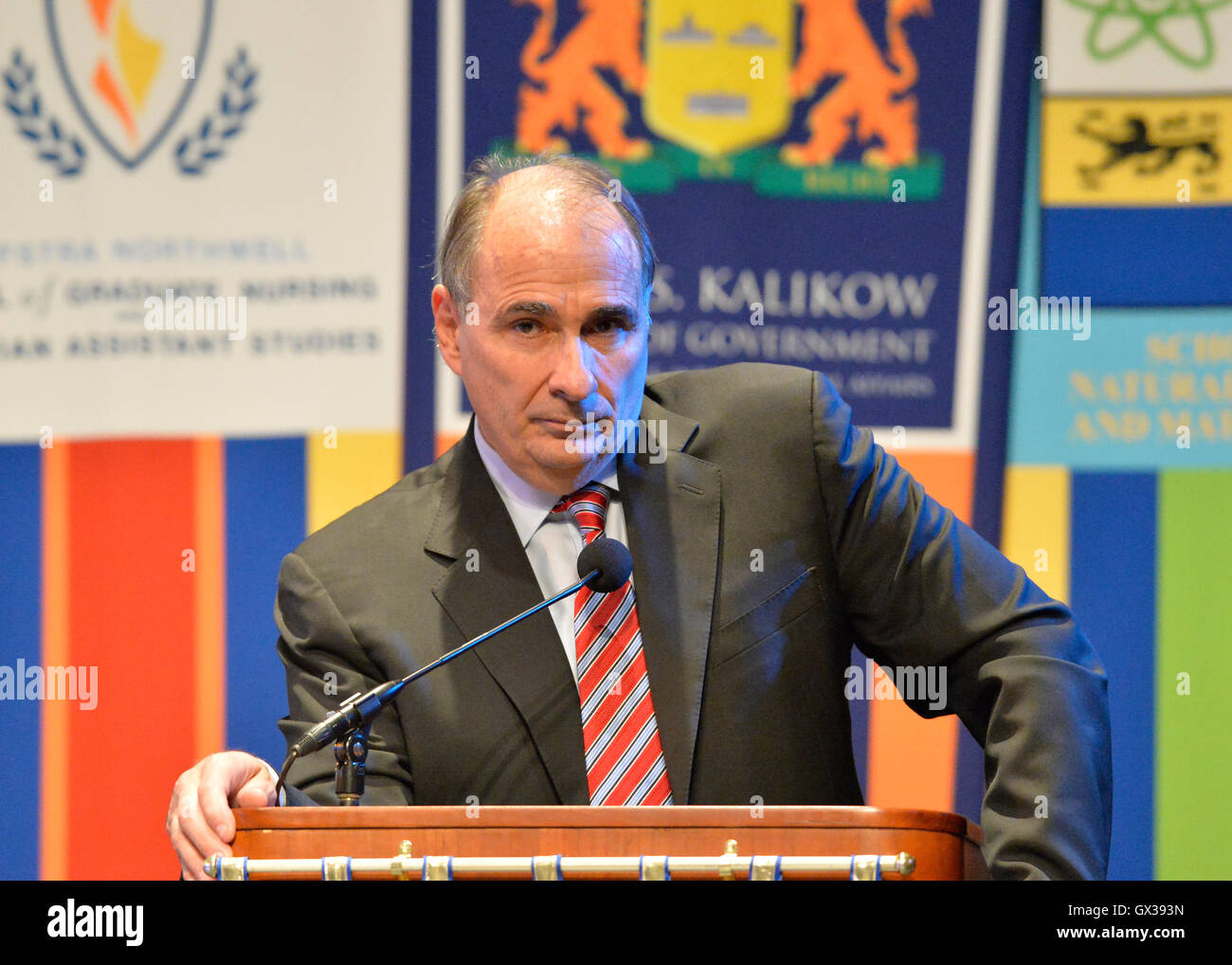 Political commentators on cnn hi-res stock photography and images - Alamy