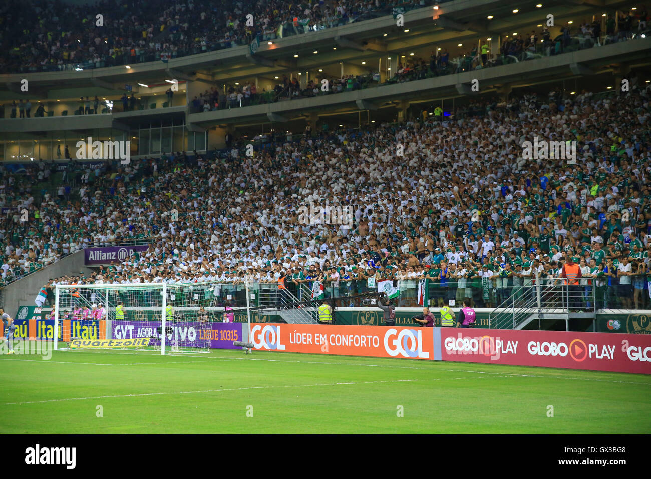 SÃO PAULO, SP - 14.09.2016: PALMEIRAS X FLAMENGO - The crowd Palmeiras ...