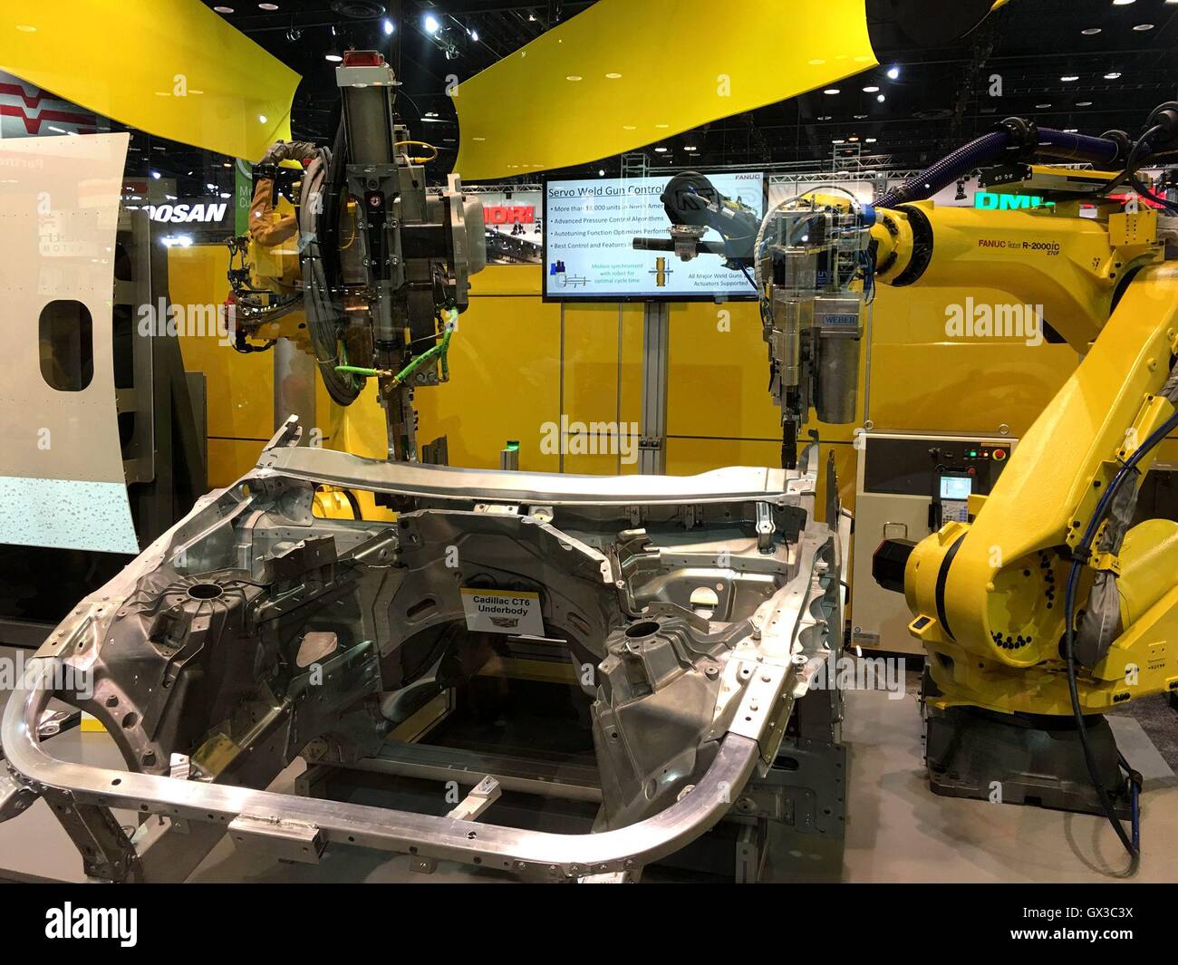 Car manufacturing robots hi-res stock photography and images - Alamy