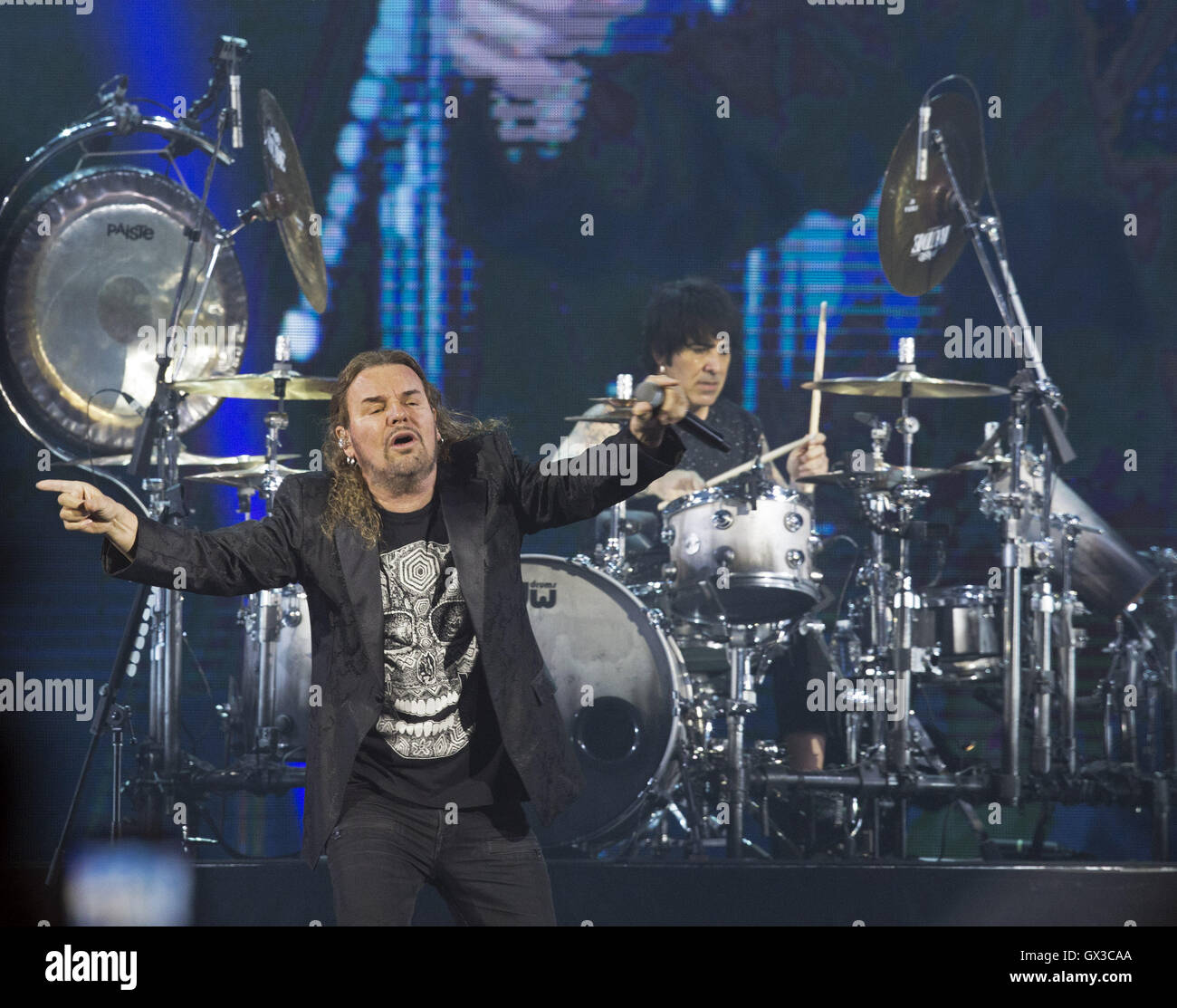 Denver, Colorado, USA. 14th Sep, 2016. MANA lead singer FHER OLVERA ...