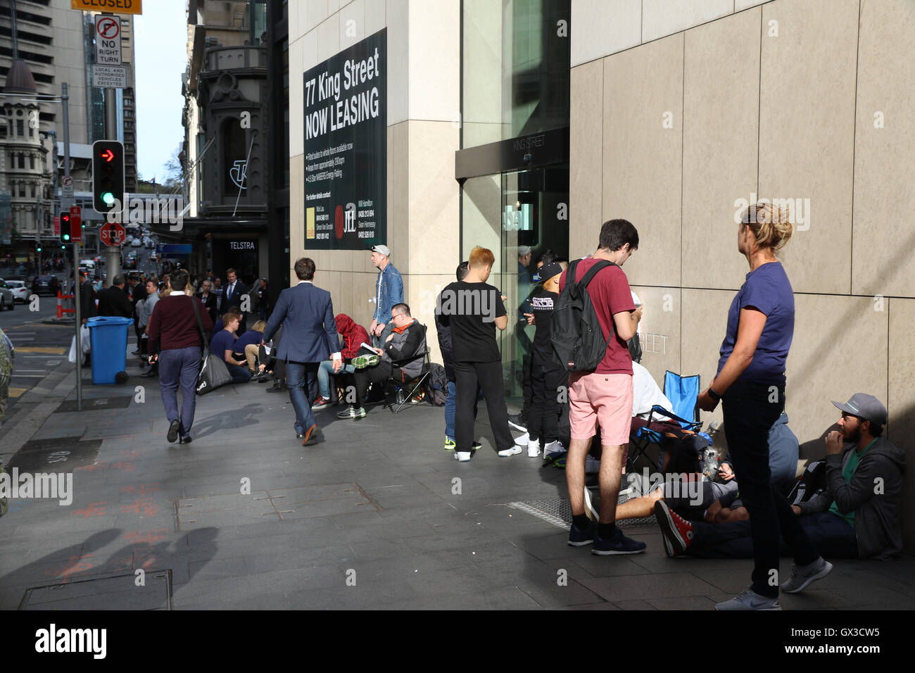 Sydney, Australia. 15th Sep, 2016. People start queuing outside the ...