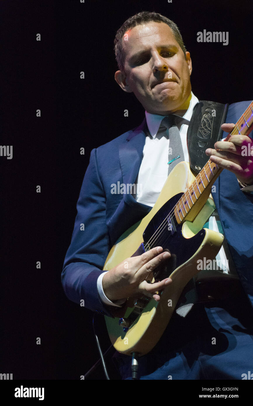 Chicago, IL, USA. 14th Sep, 2016. The Fifth Star Awards honors people ...
