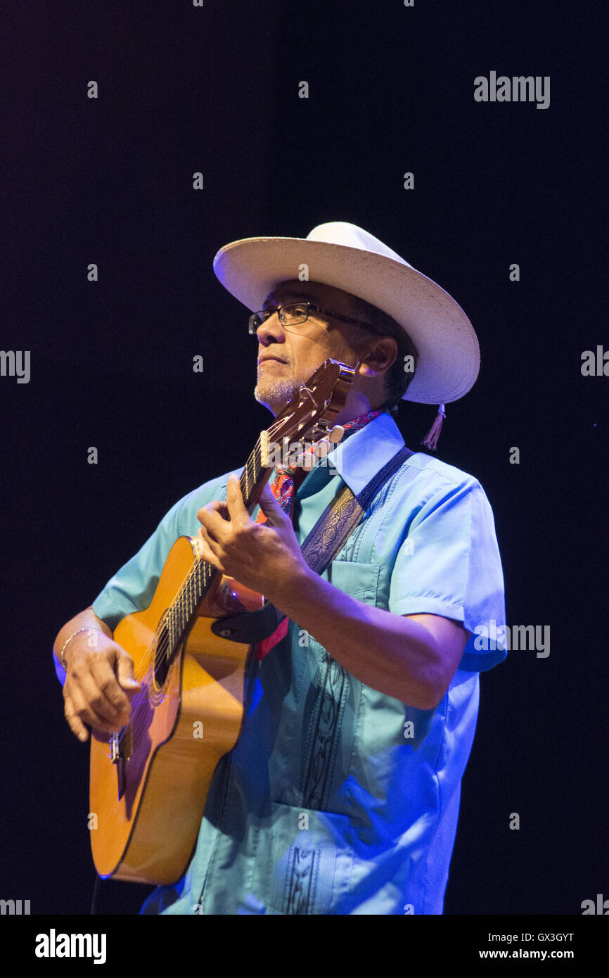 Chicago, IL, USA. 14th Sep, 2016. The Fifth Star Awards honors people ...