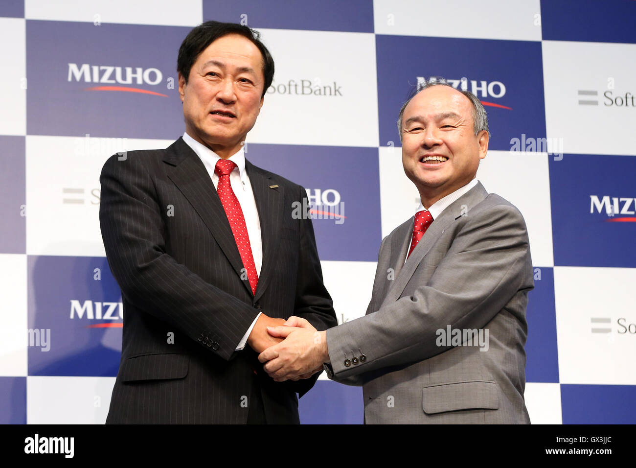 Mizuho financial group hi-res stock photography and images - Alamy
