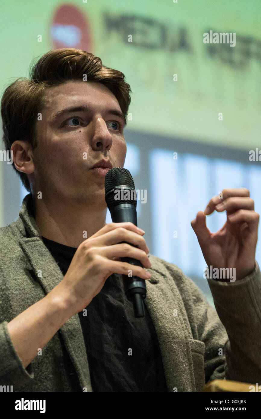 James schneider and jeremy corbyn hi-res stock photography and images ...