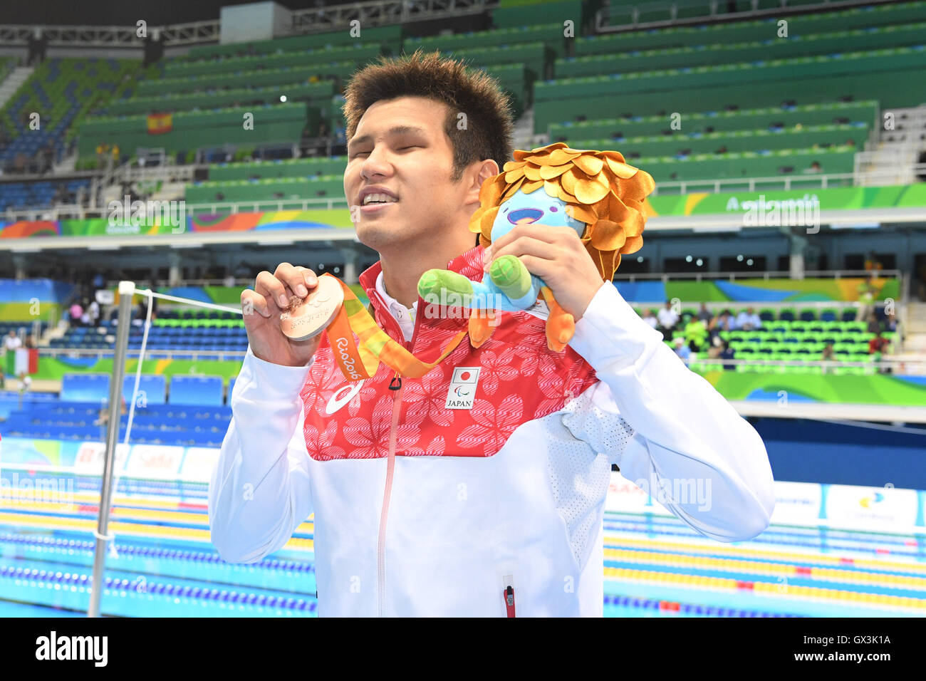 Rio paralympics swimming medal hi-res stock photography and images - Alamy