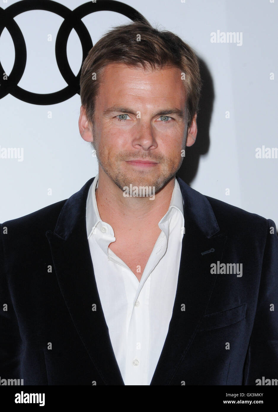 Tommy dewey hi-res stock photography and images - Alamy