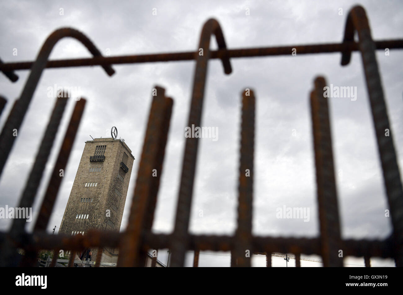 Stuttgart, Germany. 16th Sep, 2016. The train station tower can be seen ...