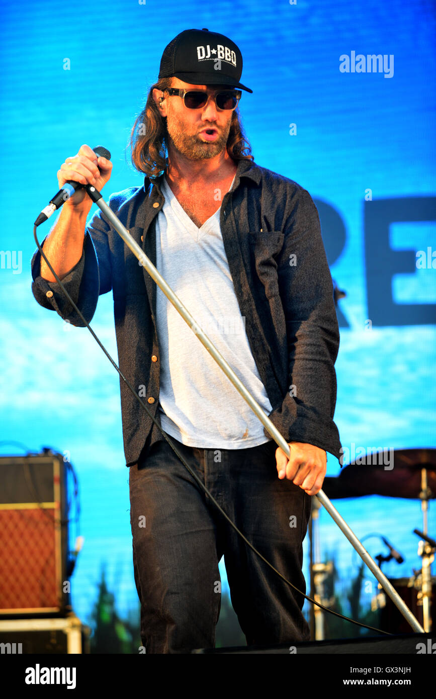 Reef at The Big Feastival at Alex James' Farm August, 2016 in Kingham ...