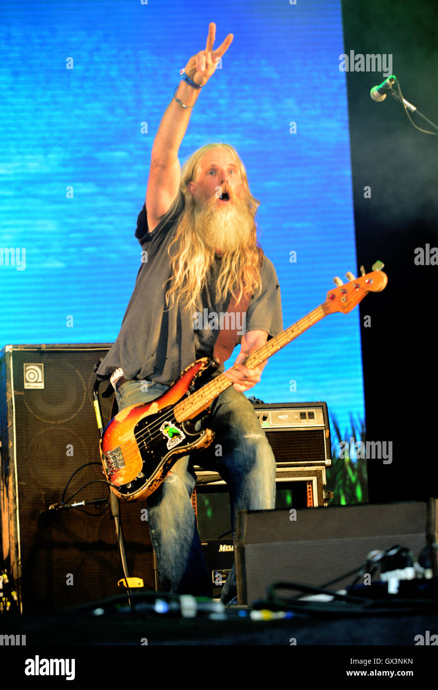 Reef at The Big Feastival at Alex James' Farm August, 2016 in Kingham ...