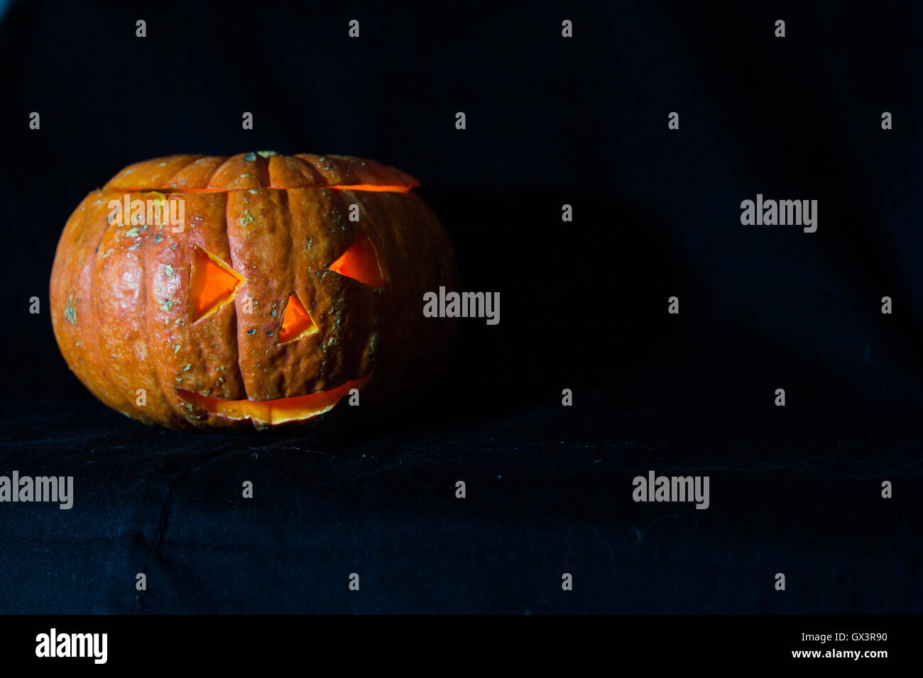 Candle pumpkin lighting hi-res stock photography and images - Alamy
