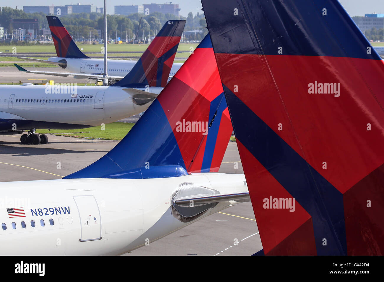 Delta air lines airbus hi-res stock photography and images - Alamy