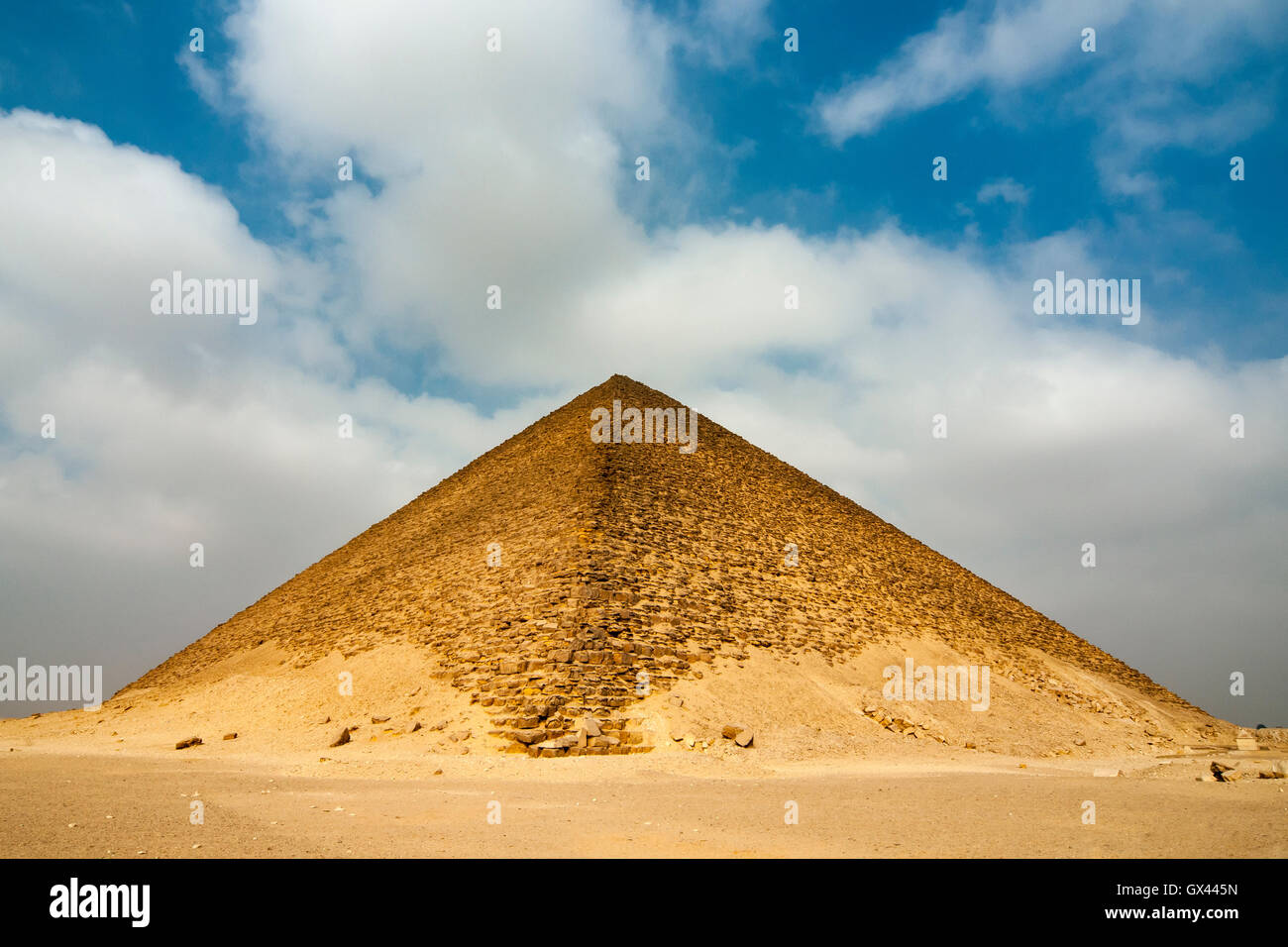 Red Pyramid (North Pyramid), the largest of Old Kingdom pyramids at ...