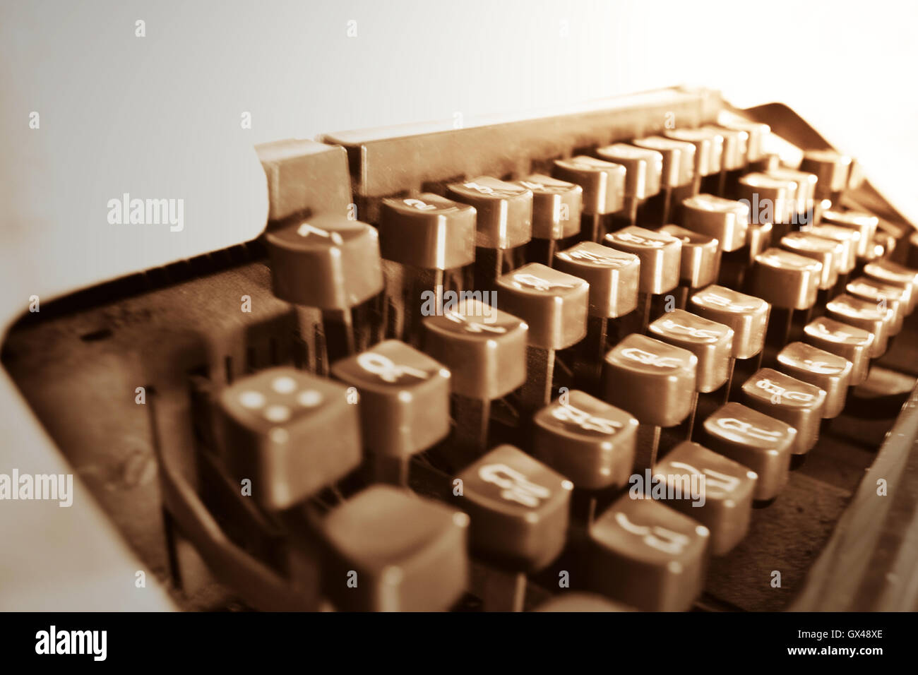 Old type alphabet hi-res stock photography and images - Alamy