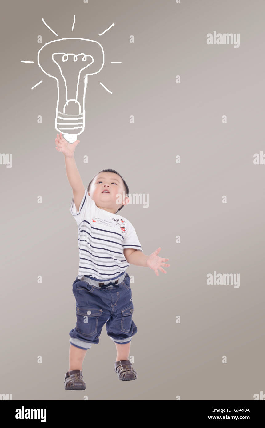 Kid idea light bulb hi-res stock photography and images - Alamy