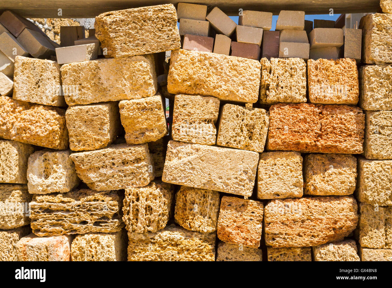 Natural material for the construction of coquina Stock Photo - Alamy