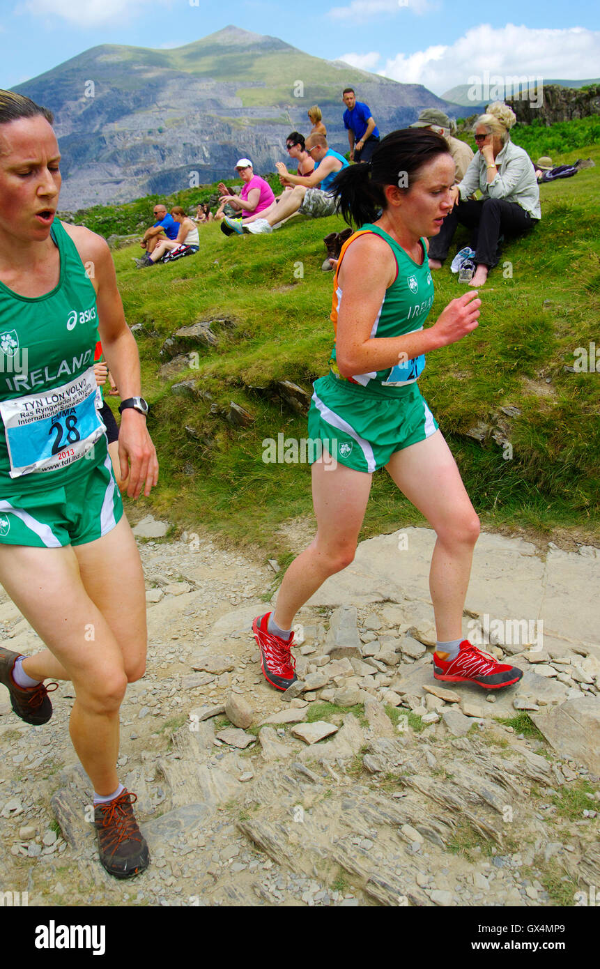 Runners in Snowdon International Mountain Race Stock Photo - Alamy