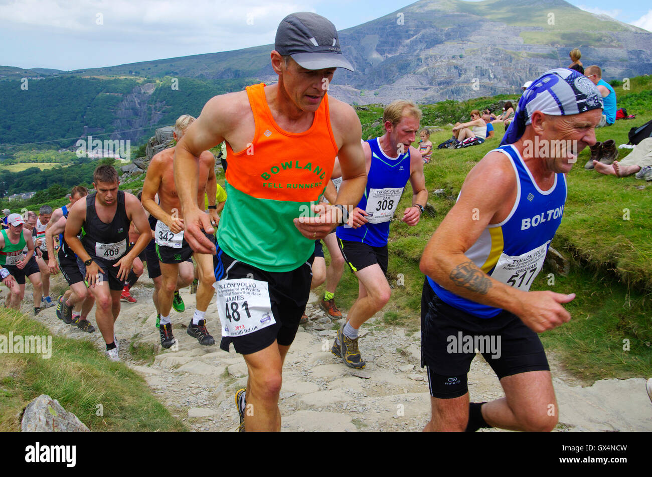 Runners in Snowdon International Mountain Race Stock Photo - Alamy