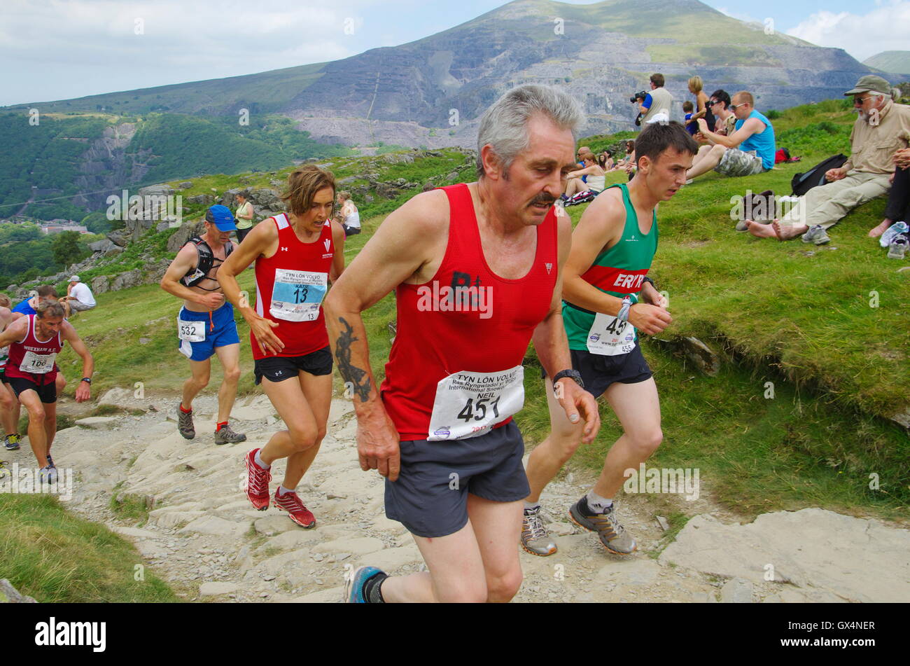 Runners in Snowdon International Mountain Race Stock Photo - Alamy