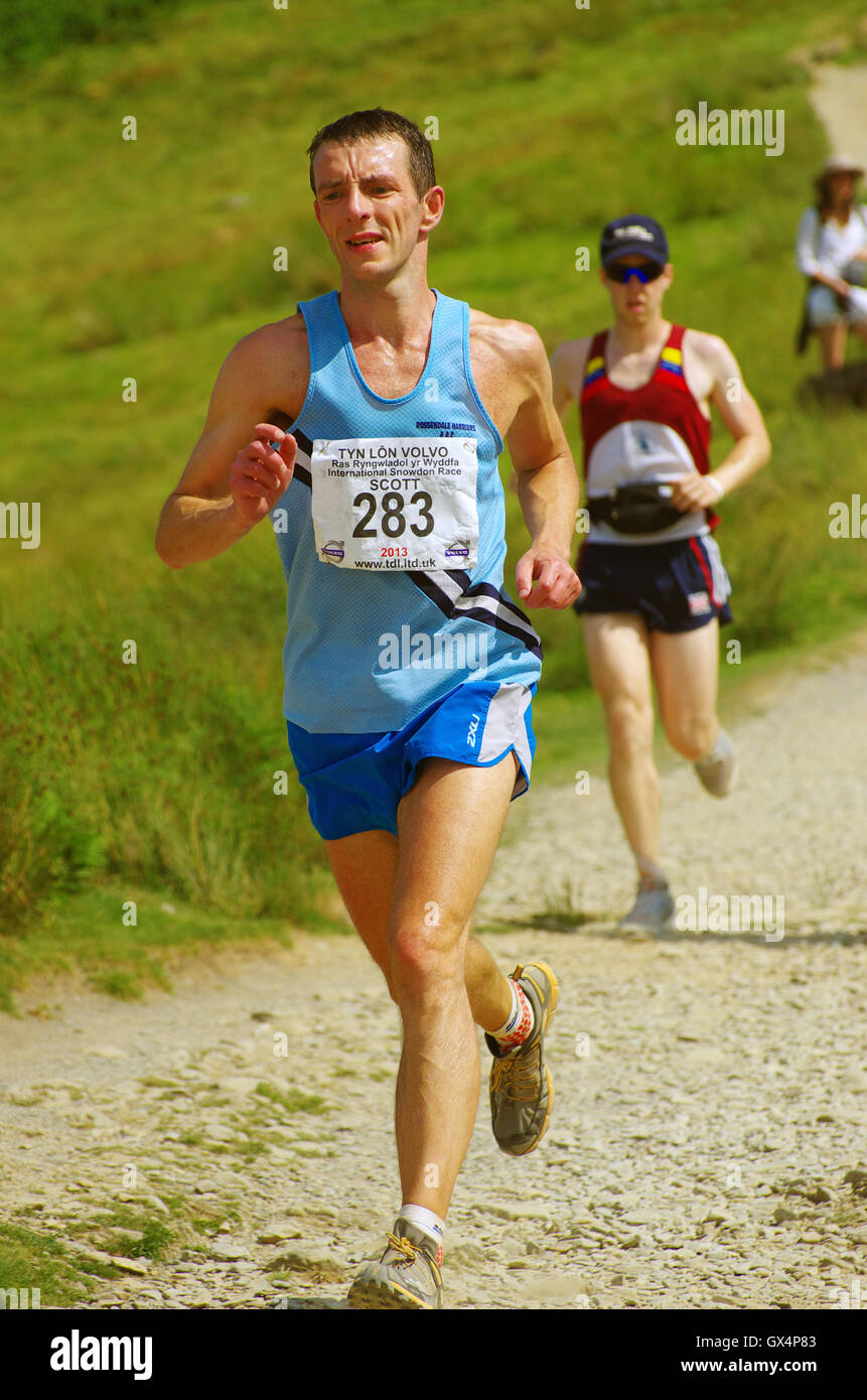 Runners in Snowdon International Mountain Race Stock Photo - Alamy