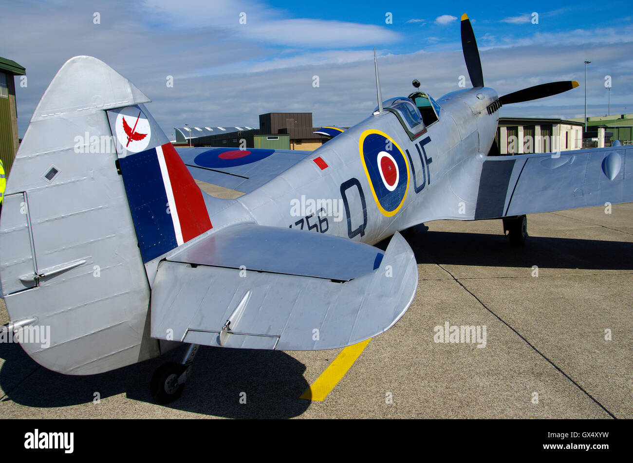 Vickers Supermarine Spitfire LF IXe MK356 Stock Photo - Alamy