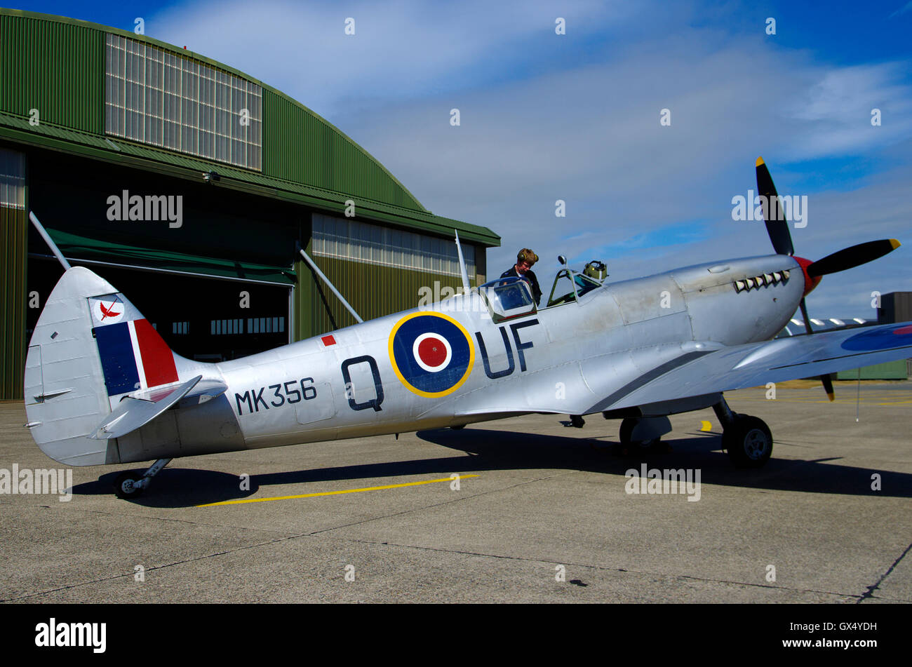 Vickers Supermarine Spitfire LF IXe MK356 Stock Photo - Alamy