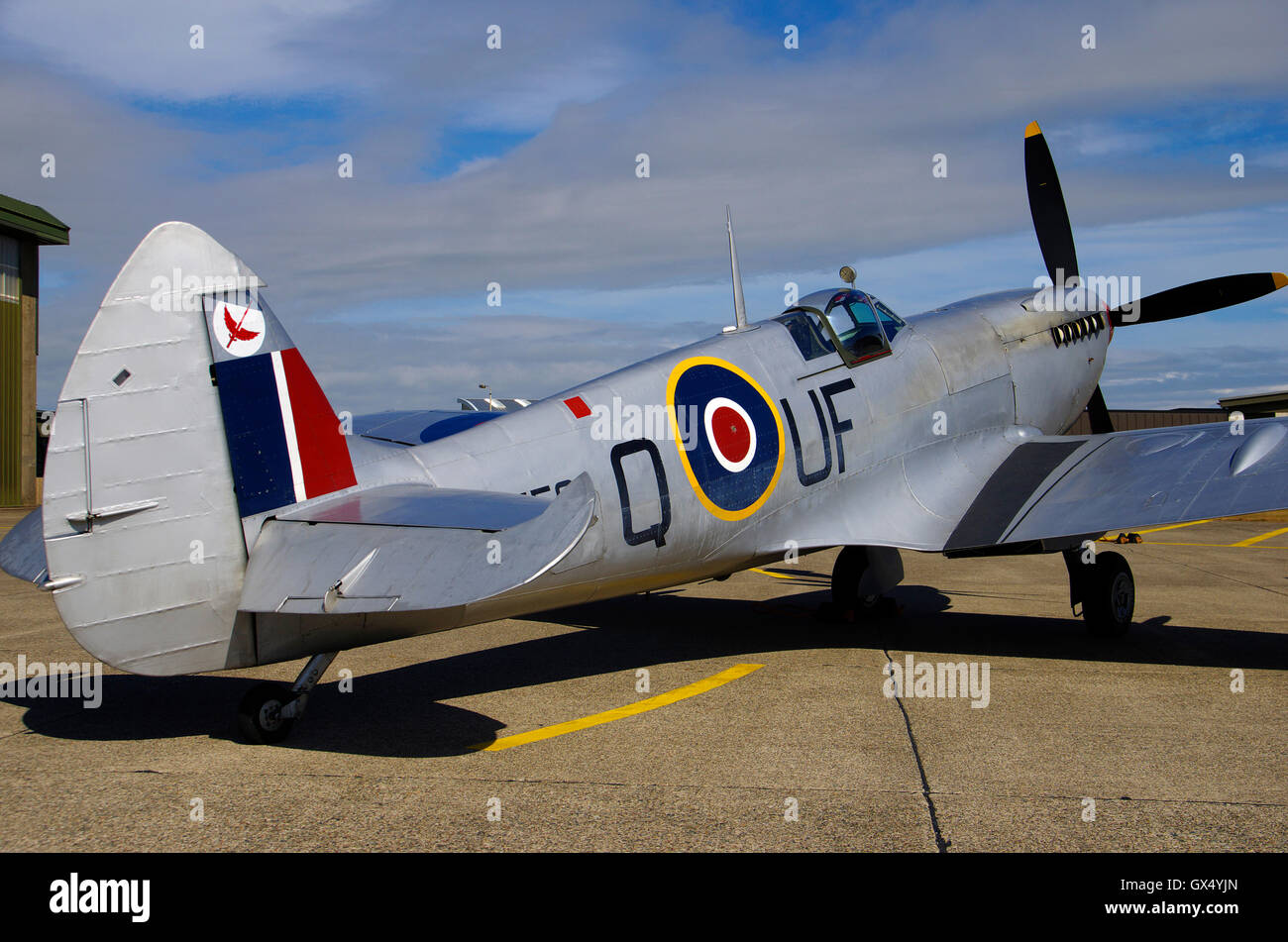 Vickers Supermarine Spitfire LF IXe MK356 Stock Photo - Alamy