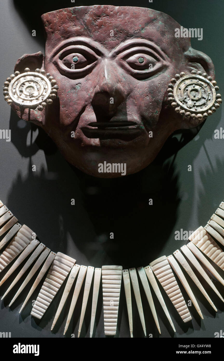 Tomb of lord sipan hi-res stock photography and images - Alamy