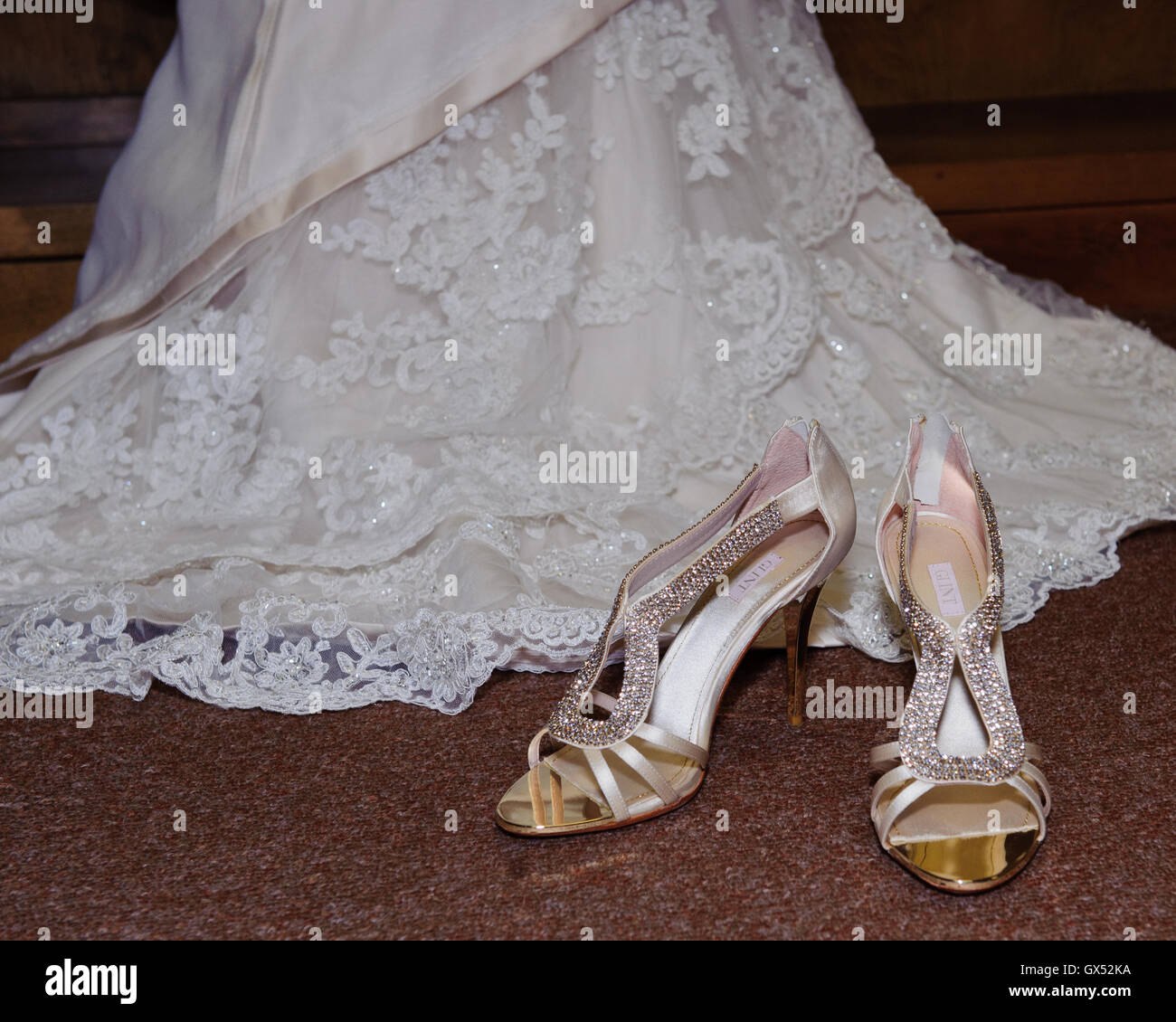 Matching shoes hi-res stock photography and images - Alamy