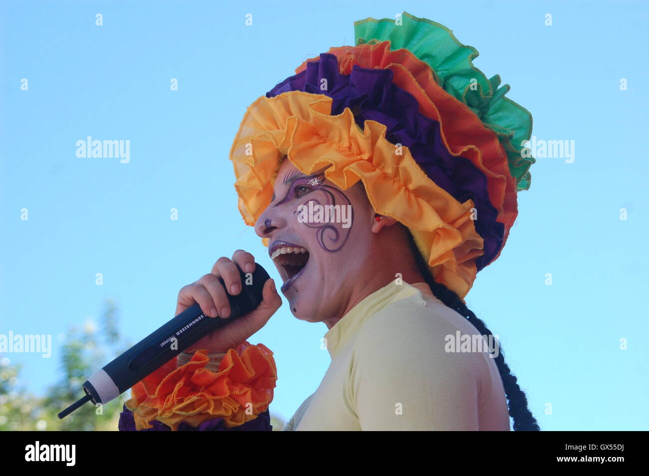 Happy clown hi-res stock photography and images - Alamy