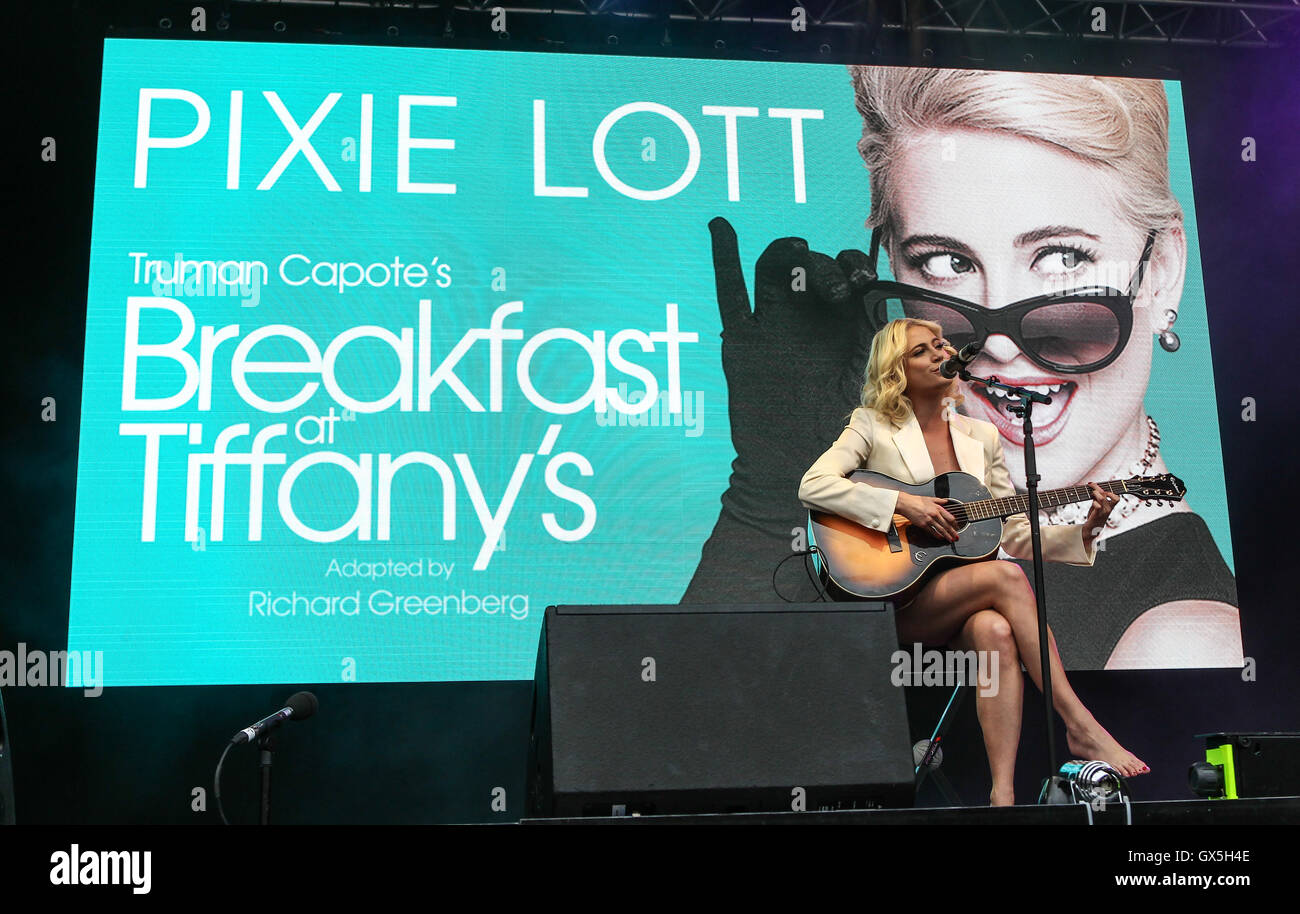 West End Live day 2 - Performances - Breakfast at Tiffany's - Pixie ...