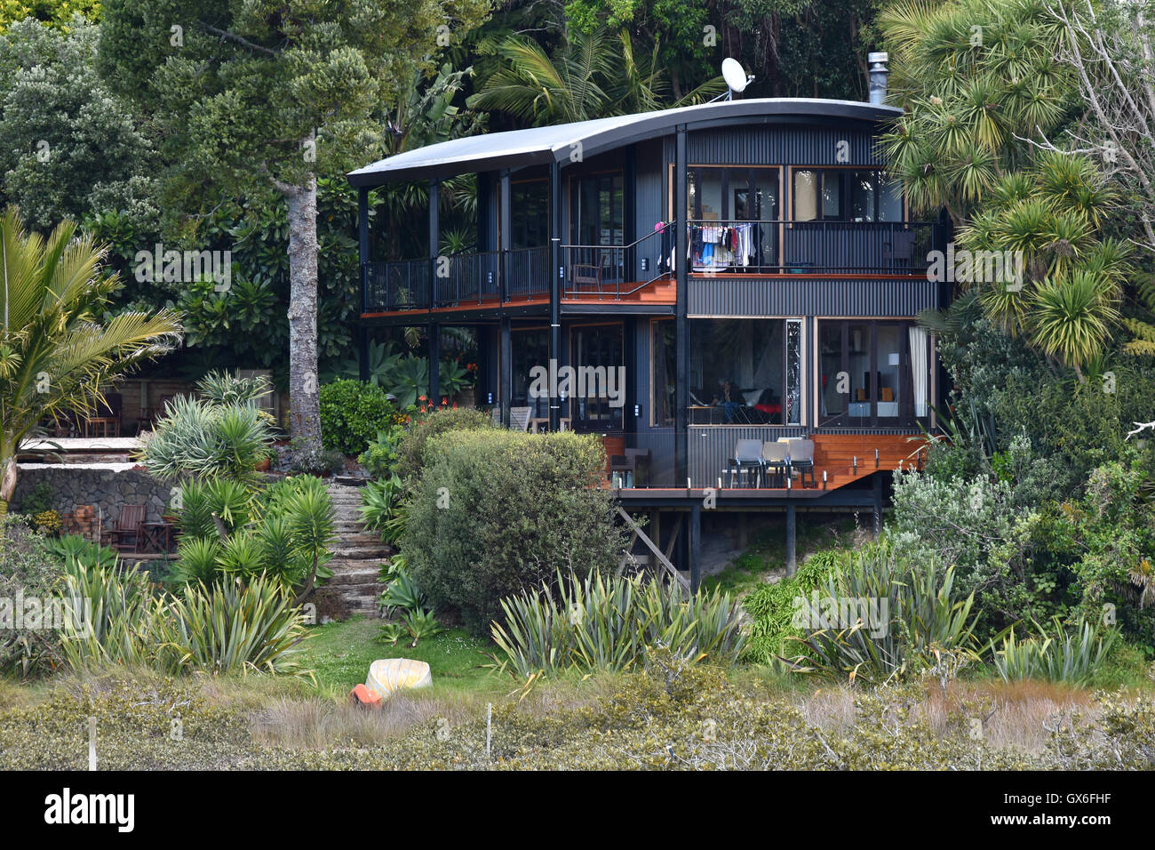 New zealand house modern architecture hi-res stock photography and ...