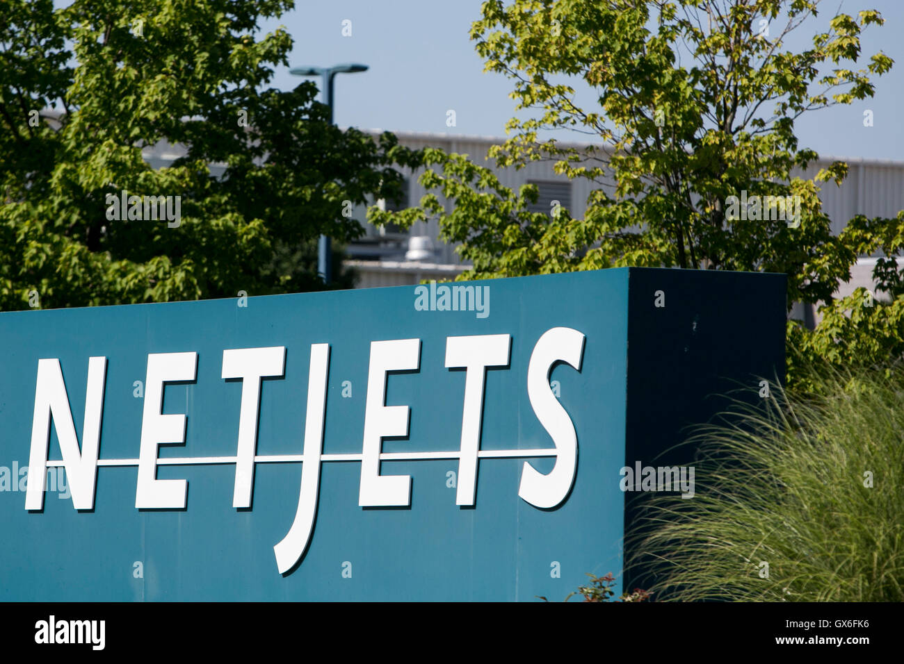Netjets hi-res stock photography and images - Alamy