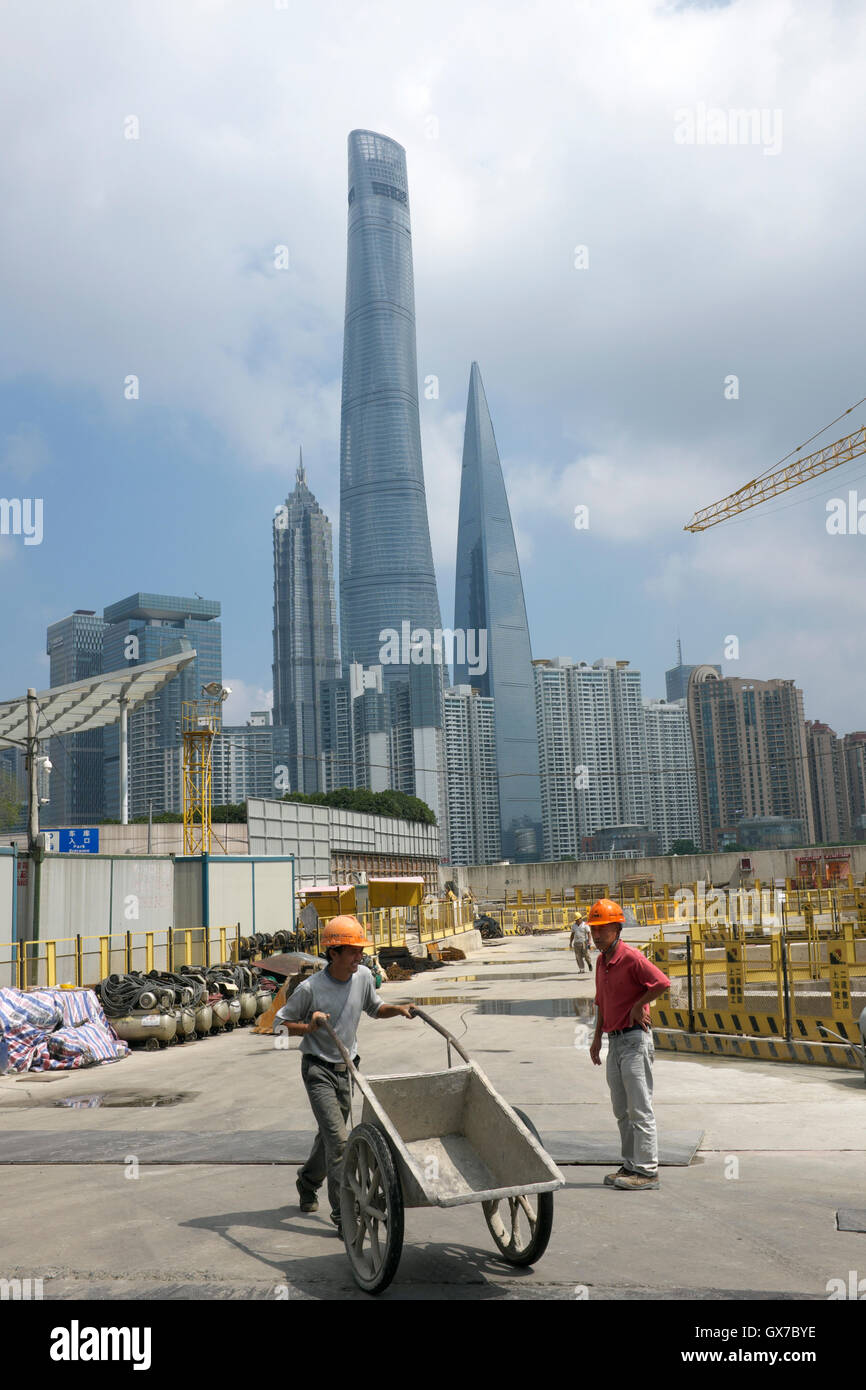 Chinese workers work in a construction site in Shanghai, China. 12-Sep ...