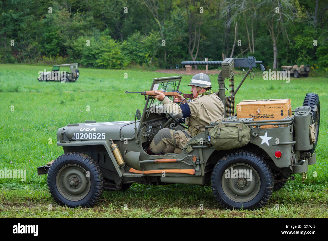 Airborne MP officer shooting his M1A1 carbine Stock Photo - Alamy