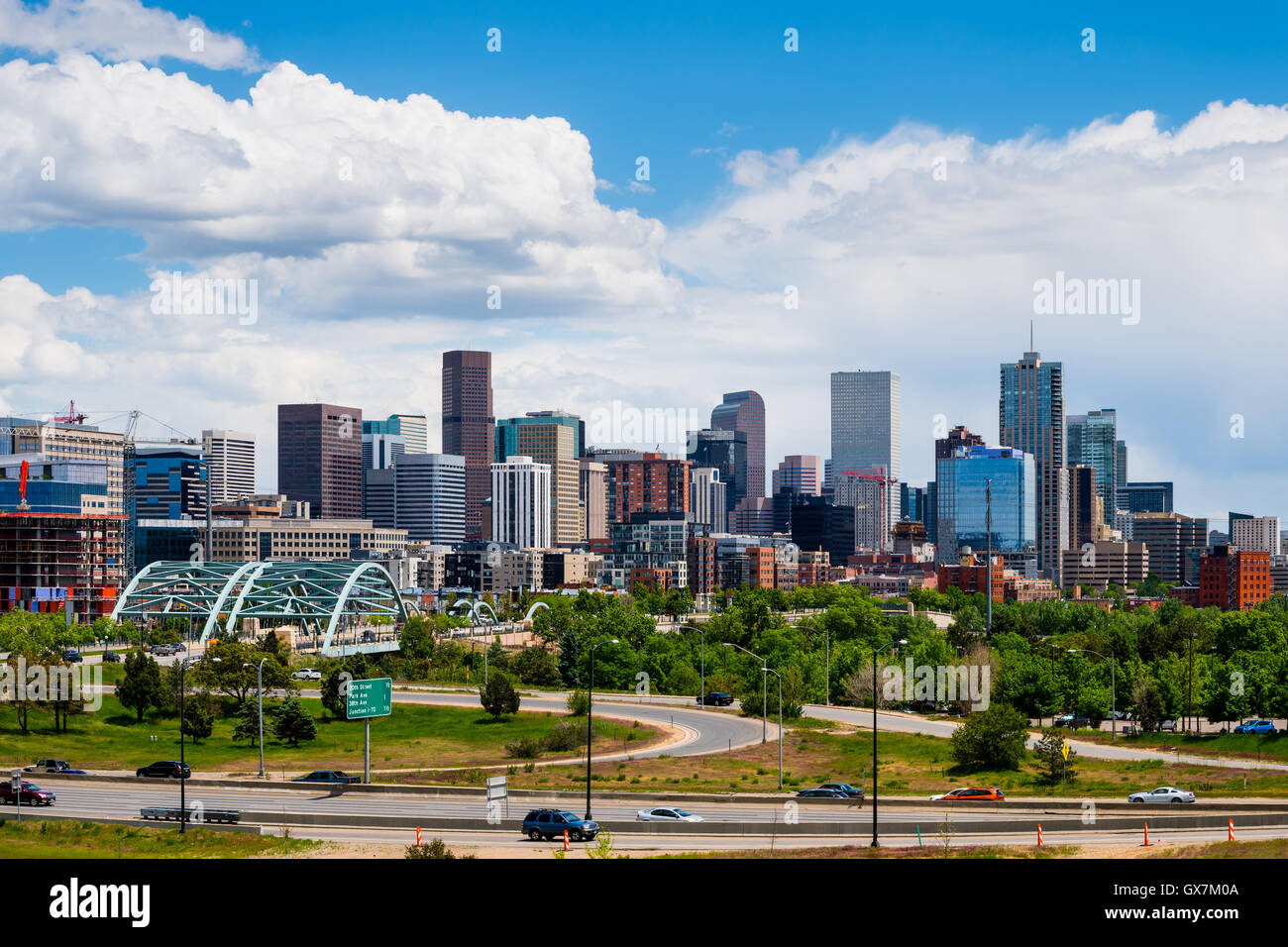Office buildings downtown denver hi-res stock photography and images ...