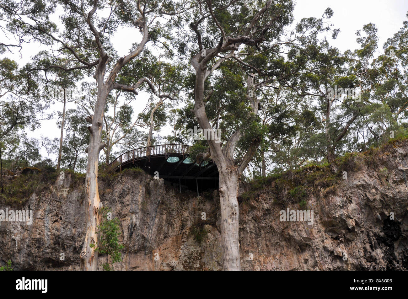 Overhang platform hi-res stock photography and images - Alamy