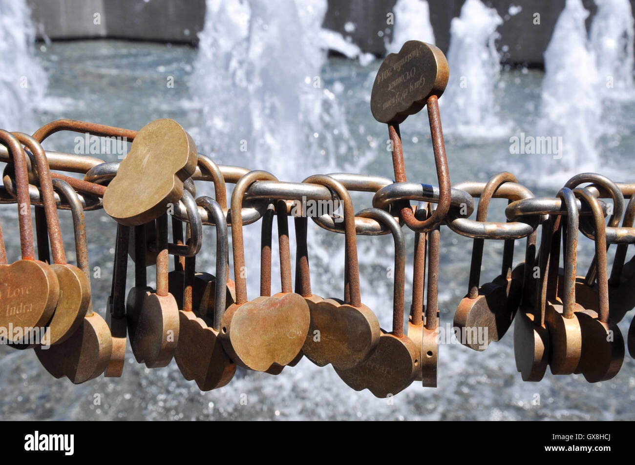 Chain link railing hi-res stock photography and images - Alamy