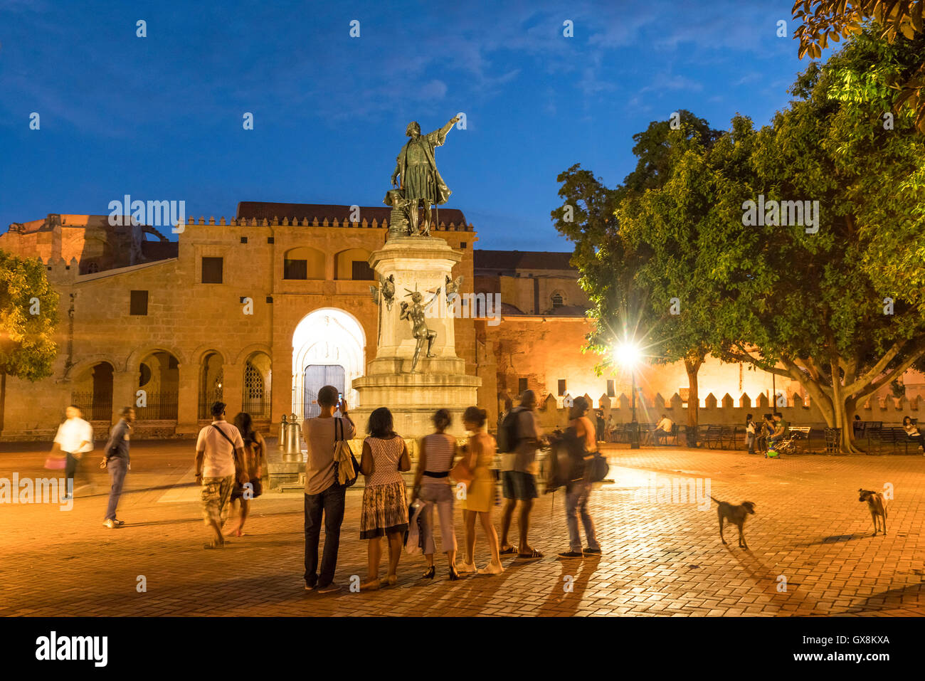 Ciudad colonial parque colon columbus park hi-res stock photography and ...