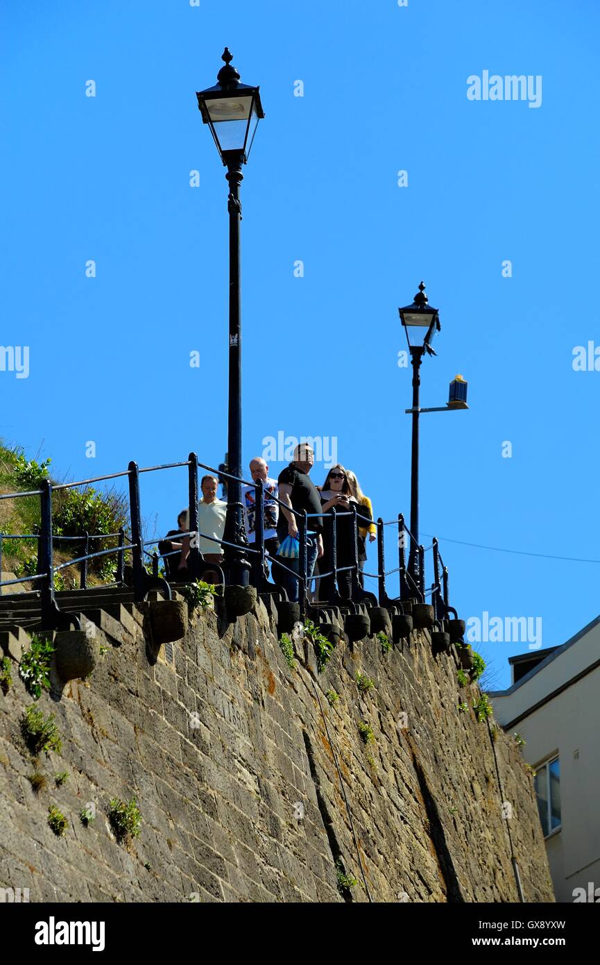 People at whitby hi-res stock photography and images - Alamy