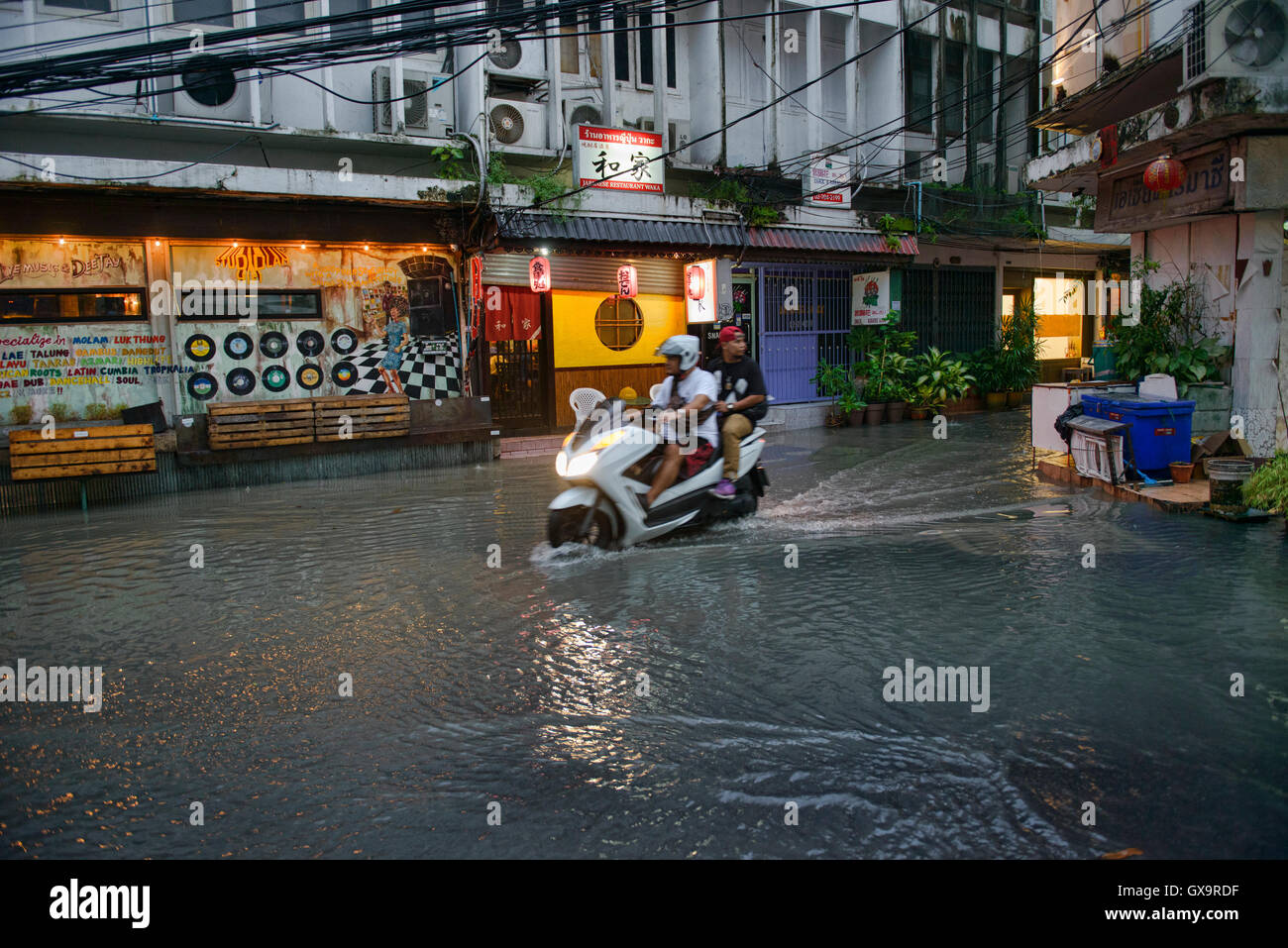 Bangkok Flood High Resolution Stock Photography and Images - Alamy