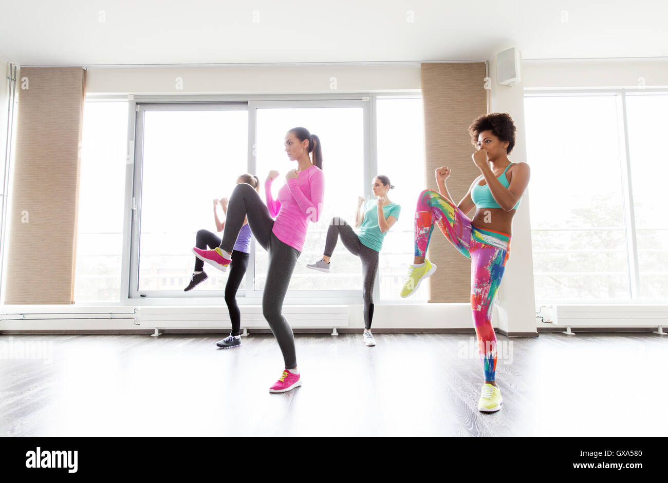 Woman in fighting stance hi-res stock photography and images - Alamy